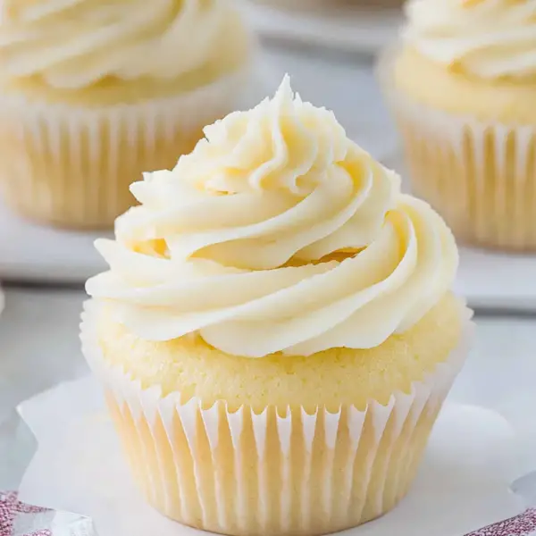 Easy Vanilla Cupcakes Recipe